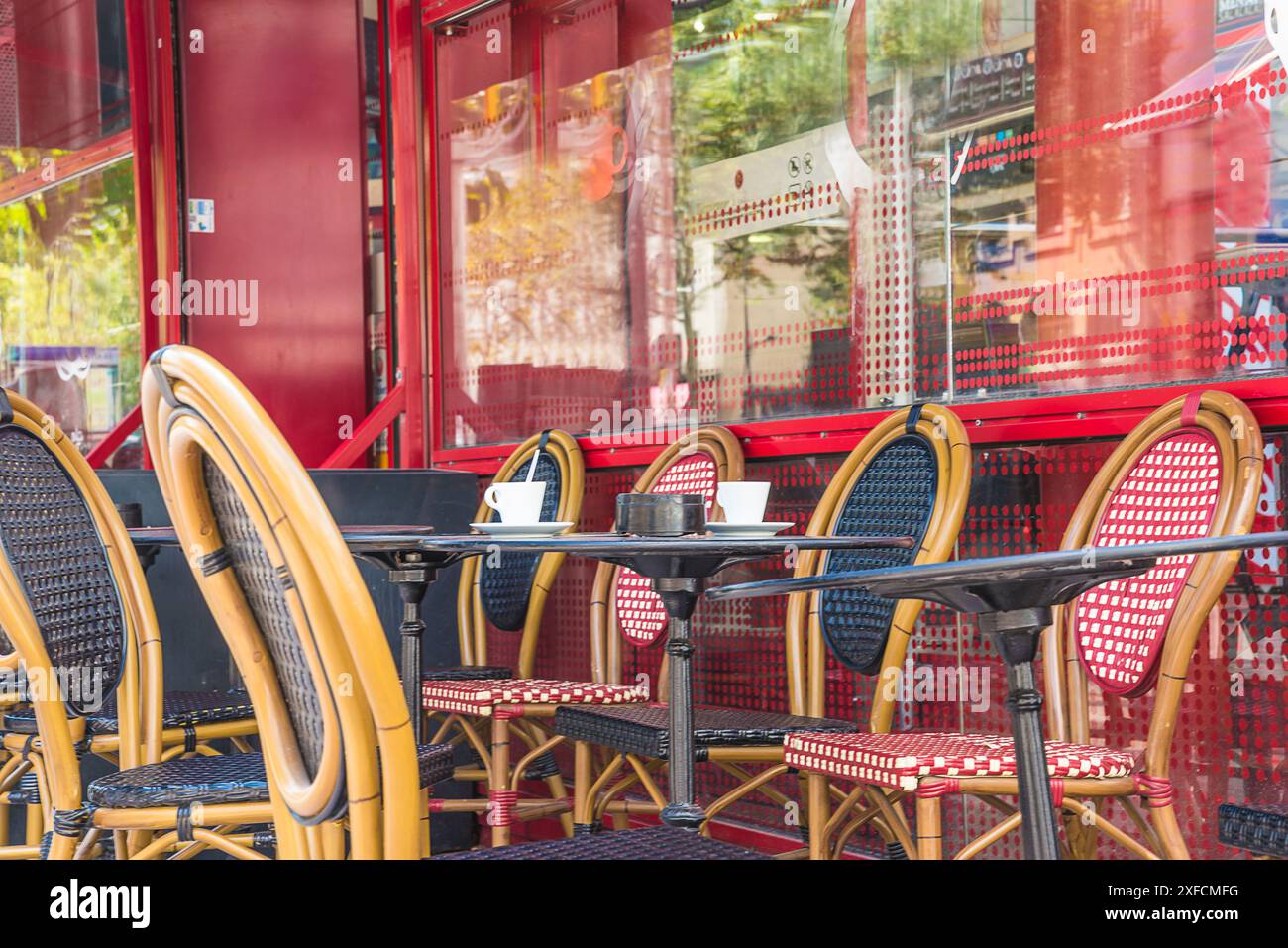 Paris cafe terrace chairs art hi-res stock photography and images - Alamy