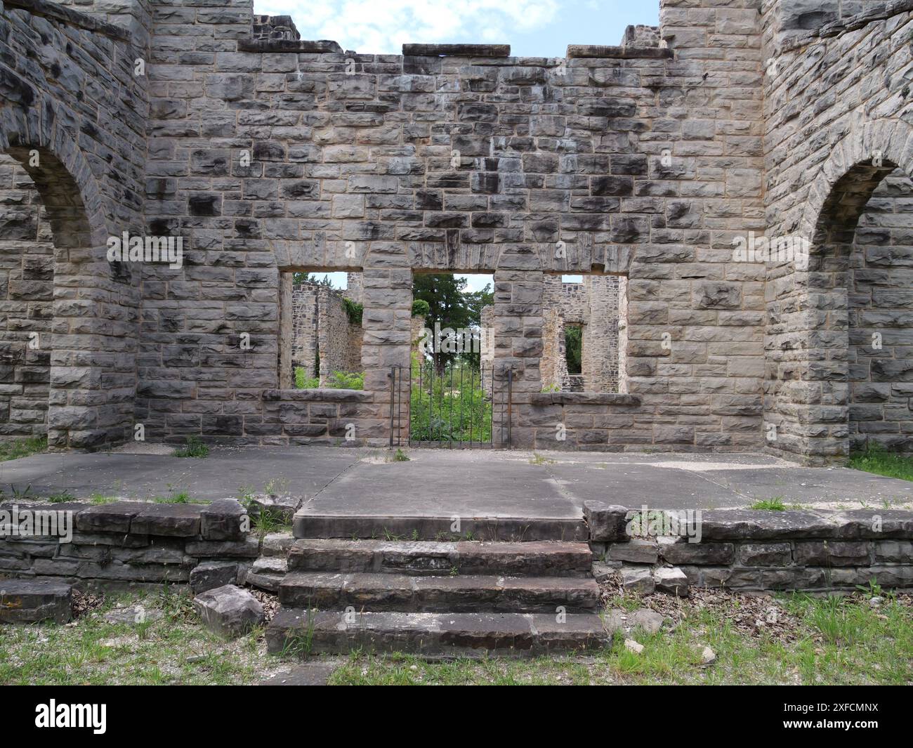 Camdenton, Missouri - June 22, 2024: Ha Ha Tonka State Park Castle ...