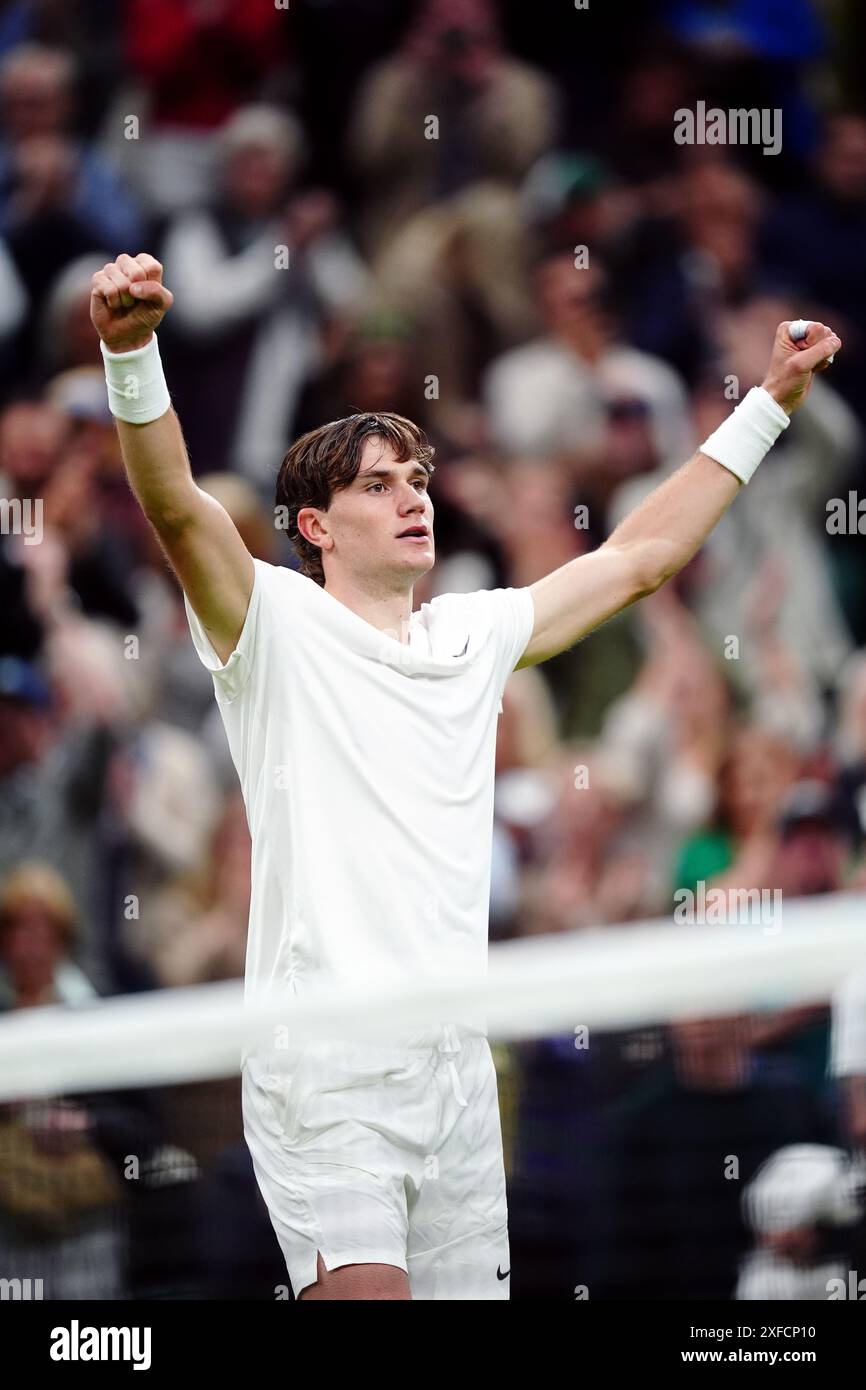 Jack Draper celebrates his victory over Elias Ymer on day two of the ...