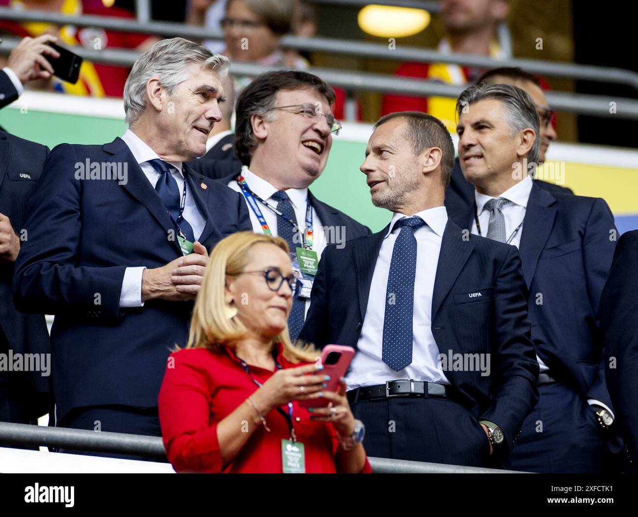MUNICH - Frank Paauw, KNVB chairman and Aleksander Ceferin, UEFA ...