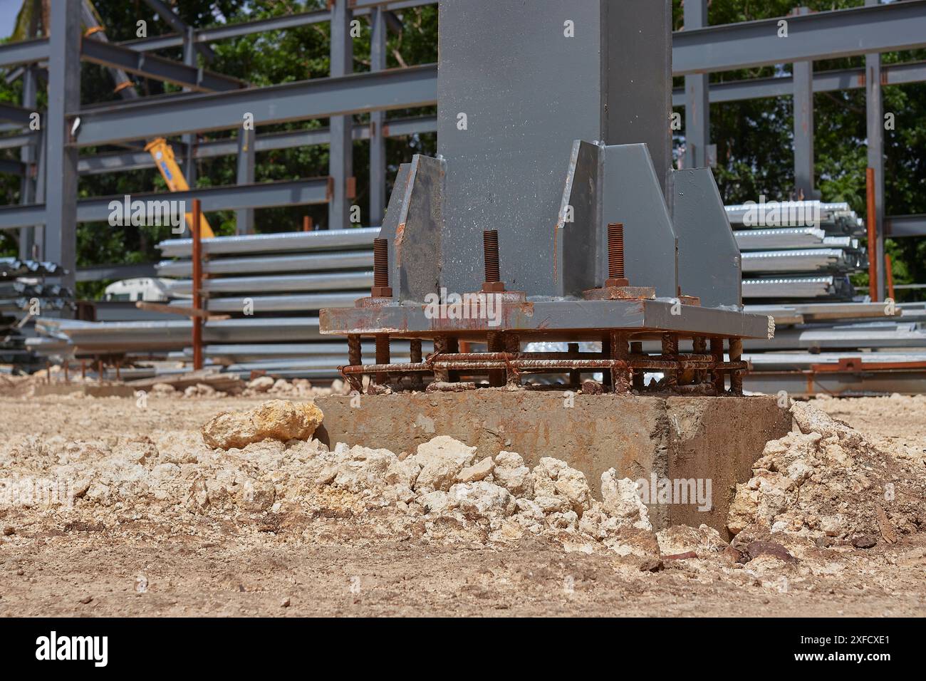 Concrete anchor bolts hi-res stock photography and images - Alamy