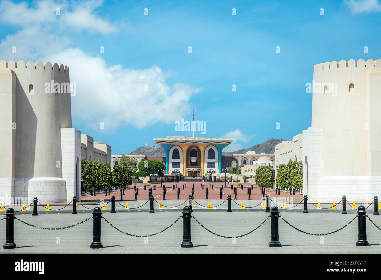 Central square and Al Alam ceremonial palace of the Sultan, Muscat ...