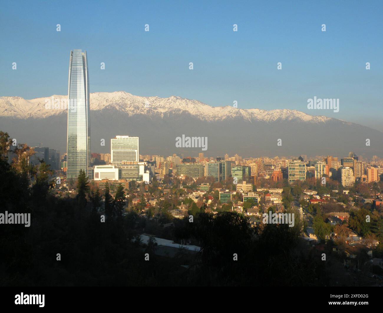 Costanera Building and its difference in size with other buildings in ...
