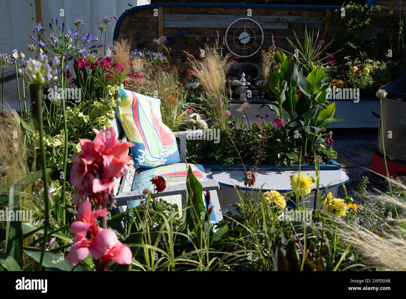 East Molesey, Surrey, UK. 1st July, 2024. The Lighthouse Garden at the ...
