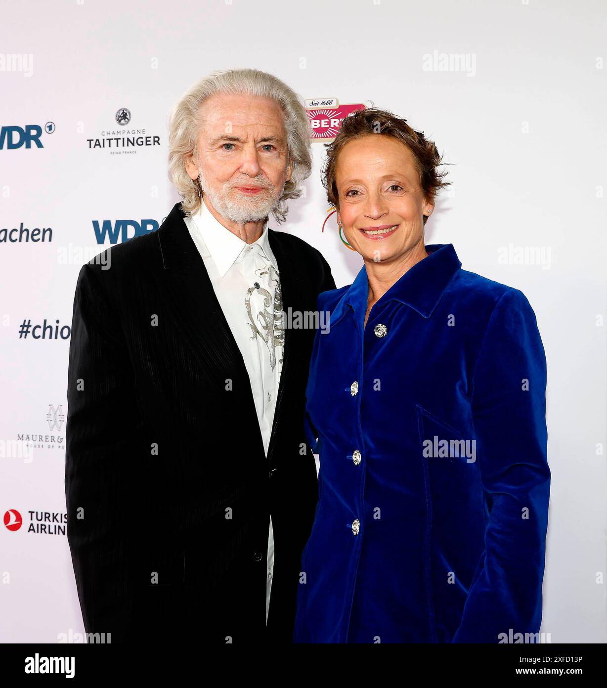 Dr. Hermann Buehlbecker Alleininhaber Lambertz, Isabell Werth bei der ...