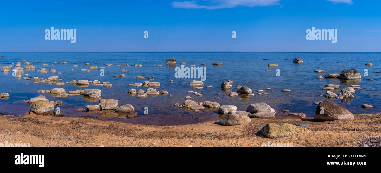 Nature scene beach rocky coastline hi-res stock photography and images ...
