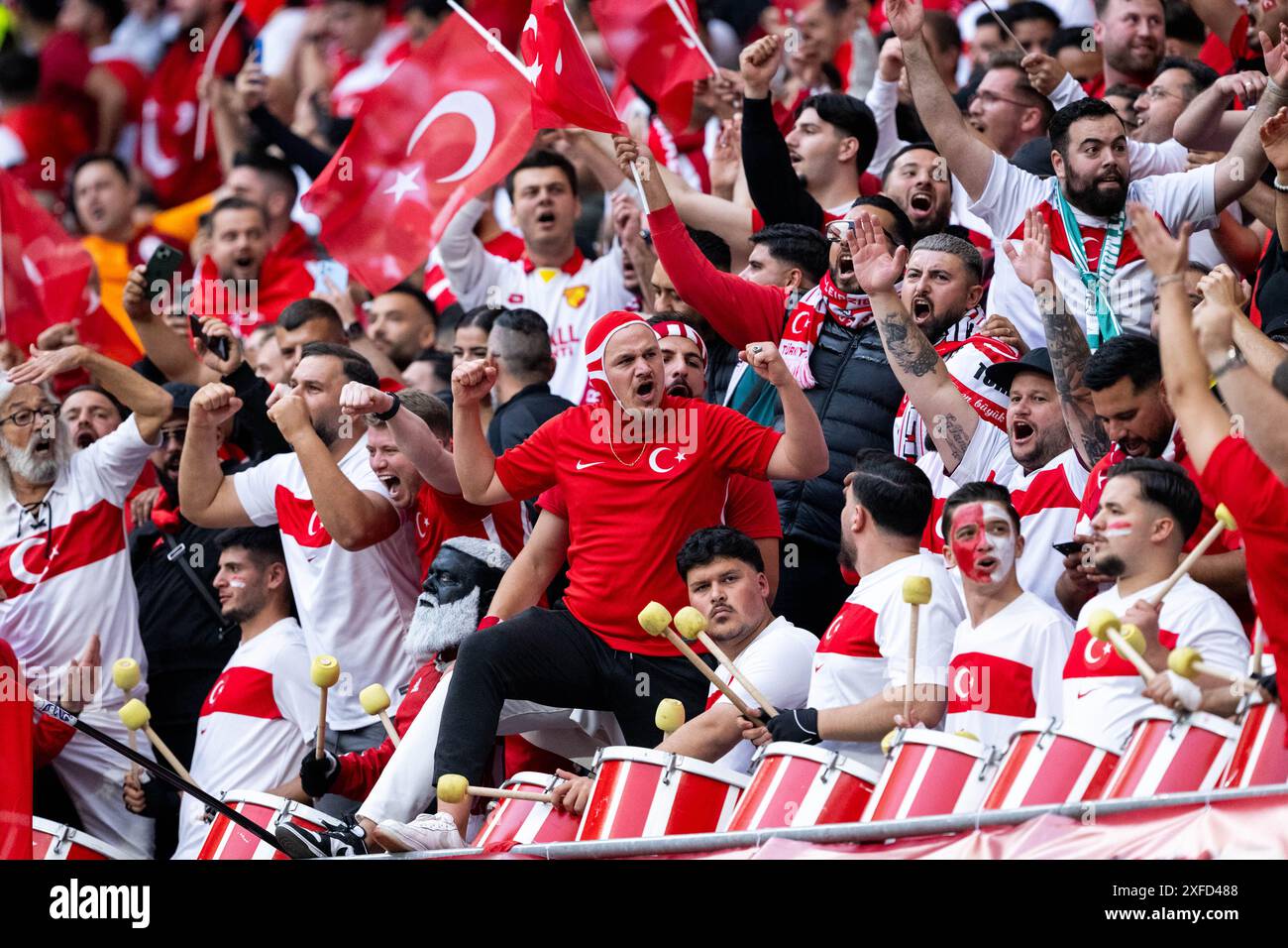 Fans der Tuerkei, GER, Austria (AUT) vs Tuerkiye (TUR), Fussball ...