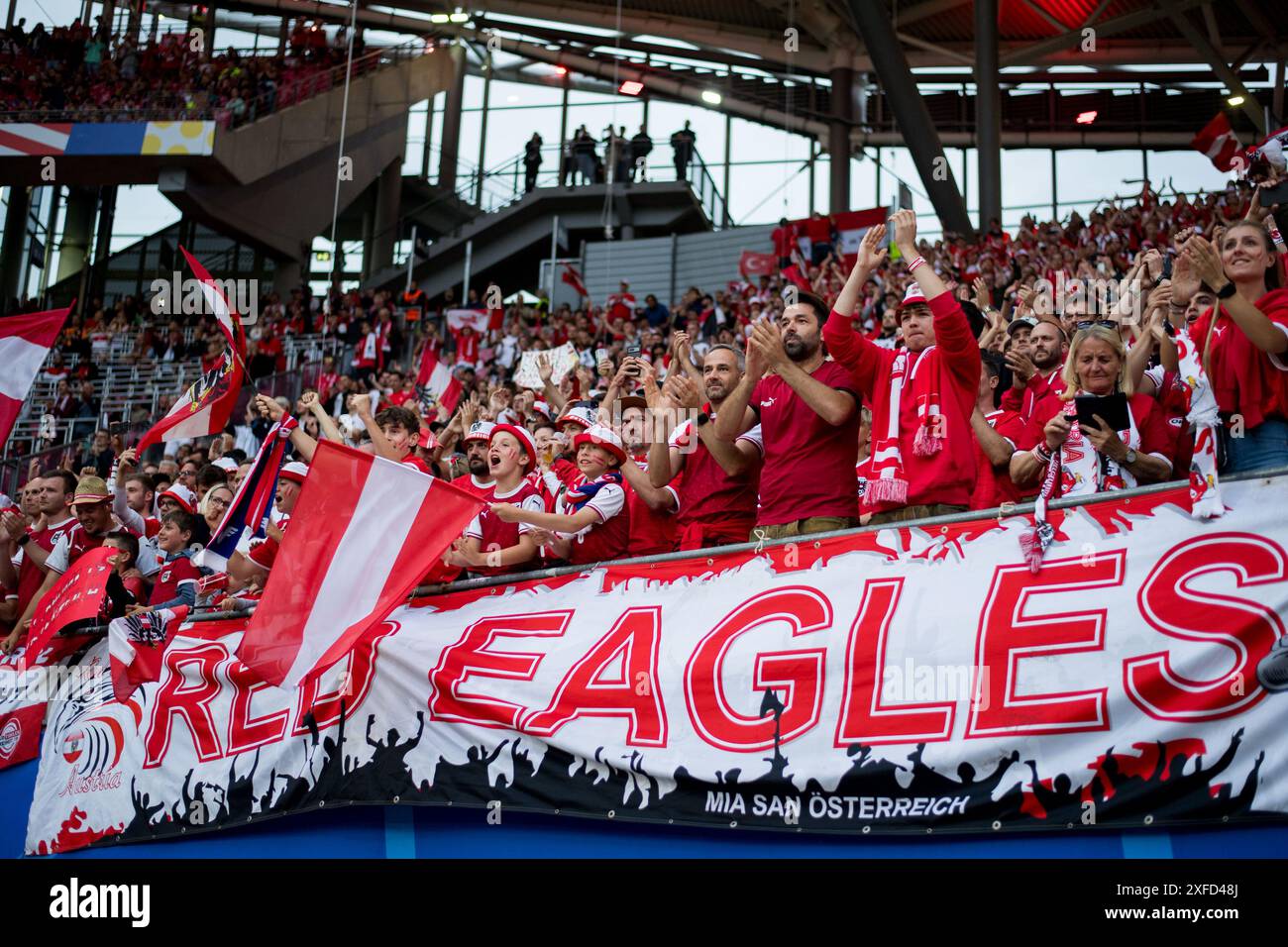 Fans von Oesterreich, Fanclub Red Eagles, GER, Austria (AUT) vs ...