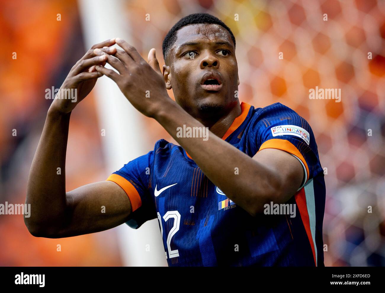 MUNICH - Denzel Dumfries during the UEFA EURO 2024 round of 16 match ...