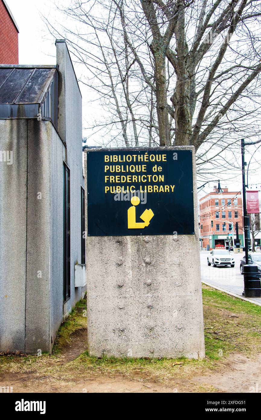 Public library sign on Carleton Street at the historic Garrison ...