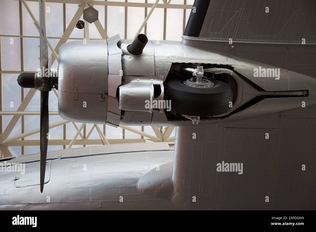 Landing gear retracted into engine nacelle, view of DC-3 gear from ...
