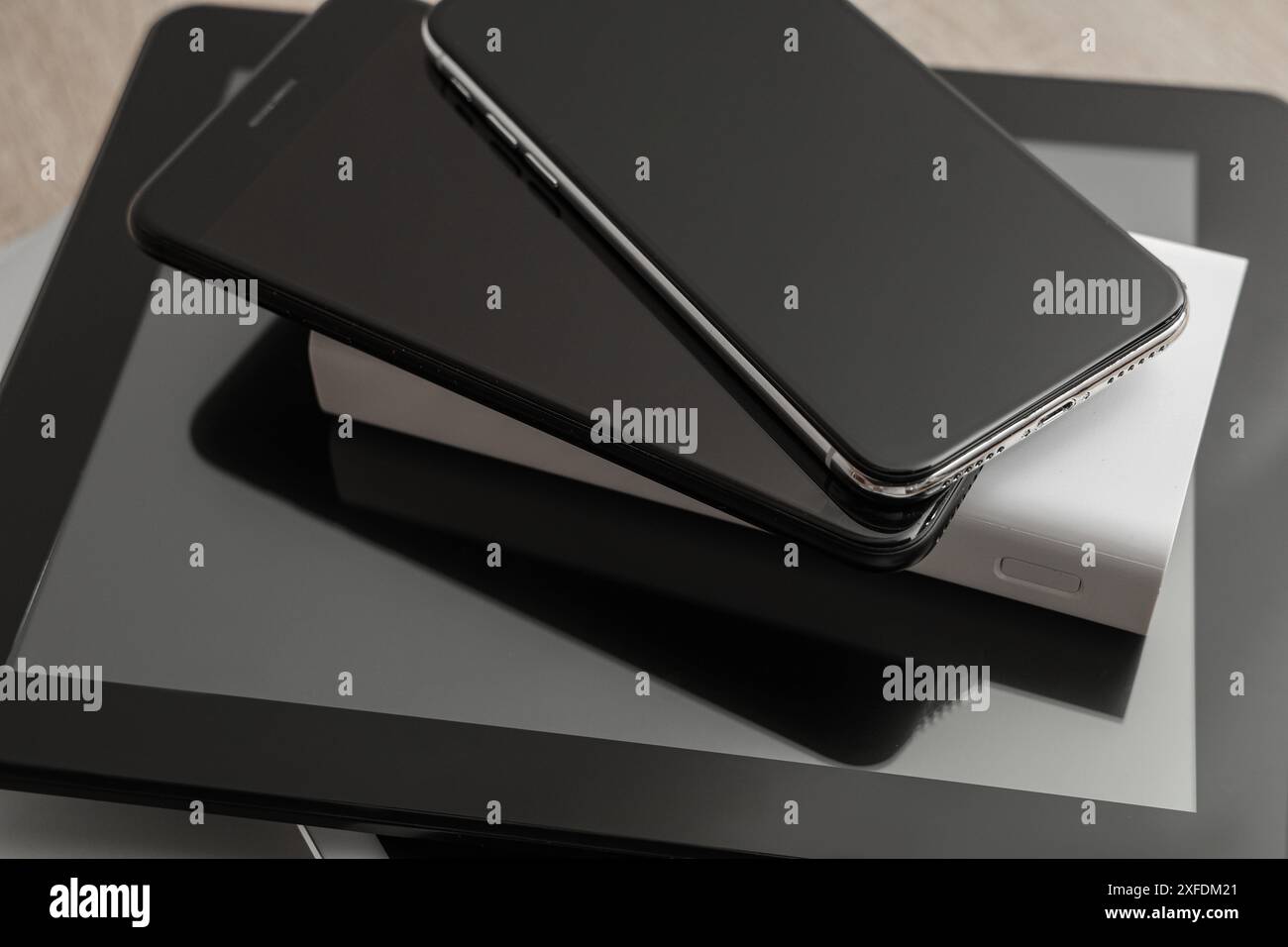 Broken gadgets hi-res stock photography and images - Alamy