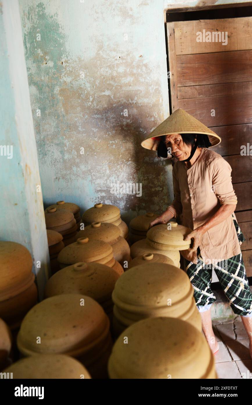 Traditional Clay pots production at Thanh Ha pottery village in Hoi An ...