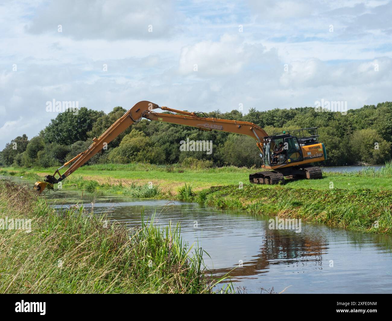 Machinery clearing vegetation out of South Drain, Shapwick Heath ...