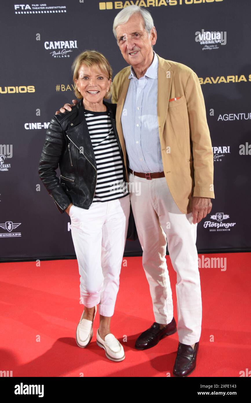 Uschi Glas Schauspielerin Dieter Hermann Muenchen 02.07.2024 BAVARIA STUDIOS PARTY X EMPFANG im ...