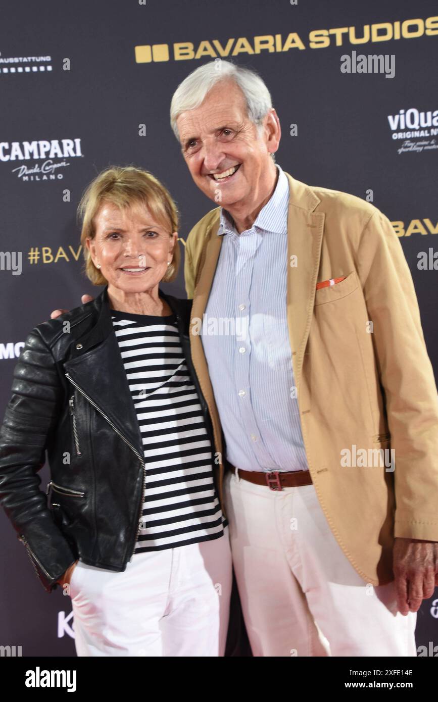 Uschi Glas Schauspielerin Dieter Hermann Muenchen 02.07.2024 BAVARIA STUDIOS PARTY X EMPFANG im ...