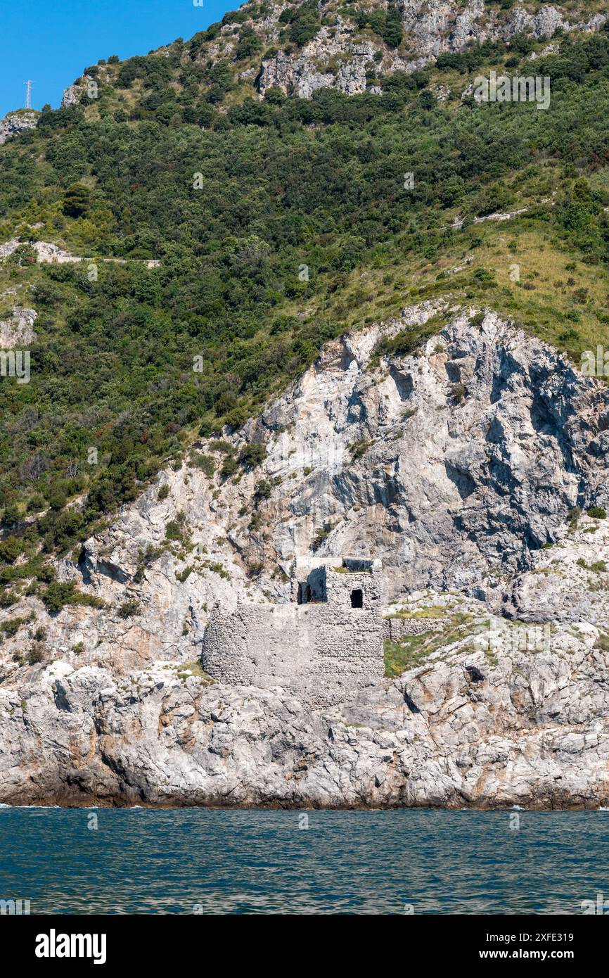 Stone building on the Amalfi Coast Stock Photo - Alamy