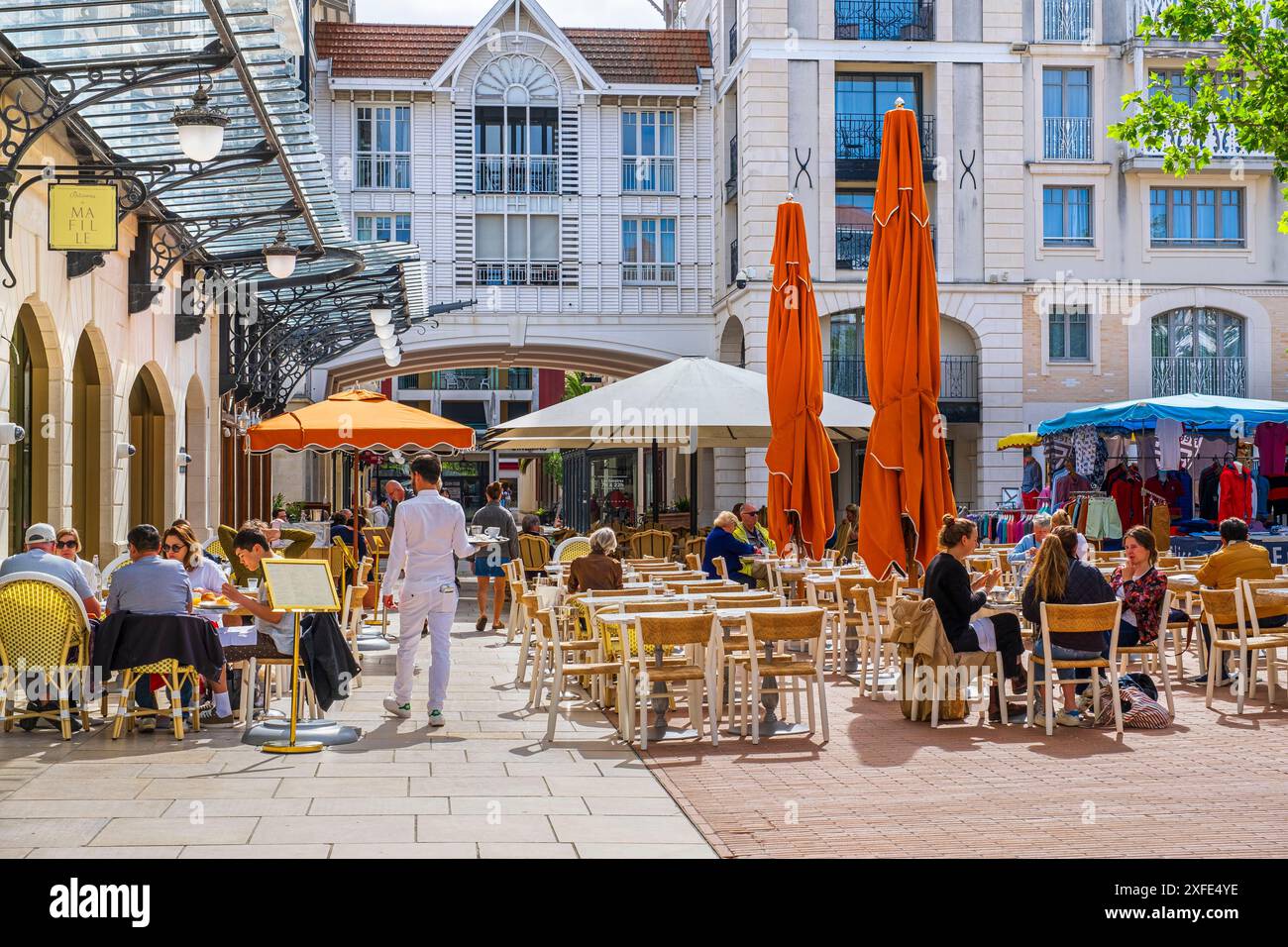 France, Gironde, Arcachon, Marquises square in the Heart of the City ...