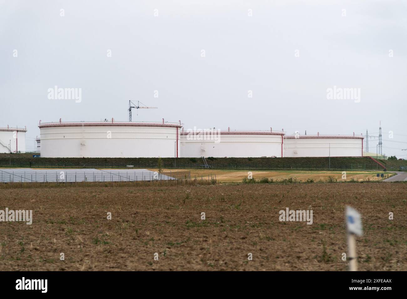 Ingolstadt gunvor refinery fuel storage tank hi-res stock photography ...