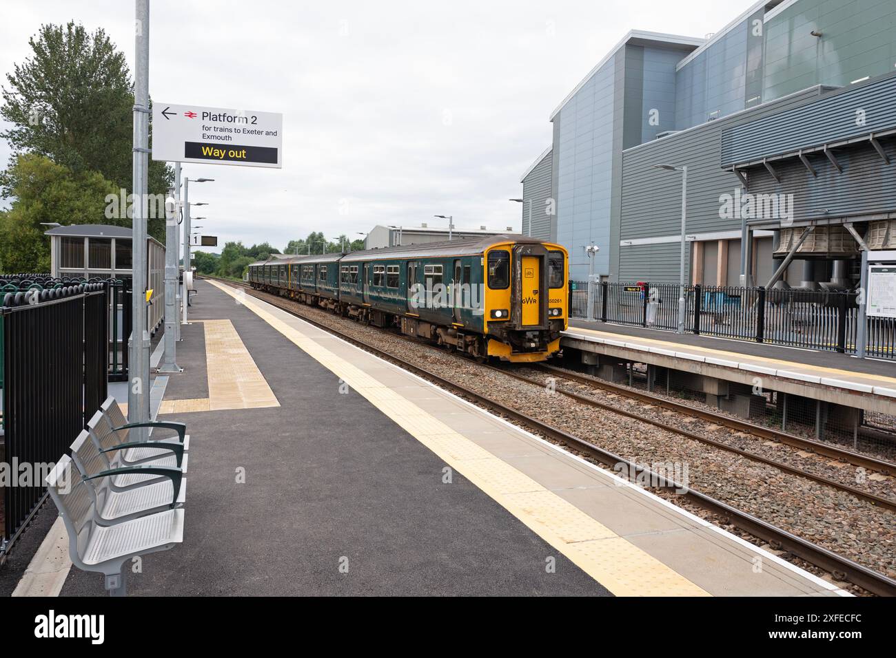 Marsh barton station hi-res stock photography and images - Alamy
