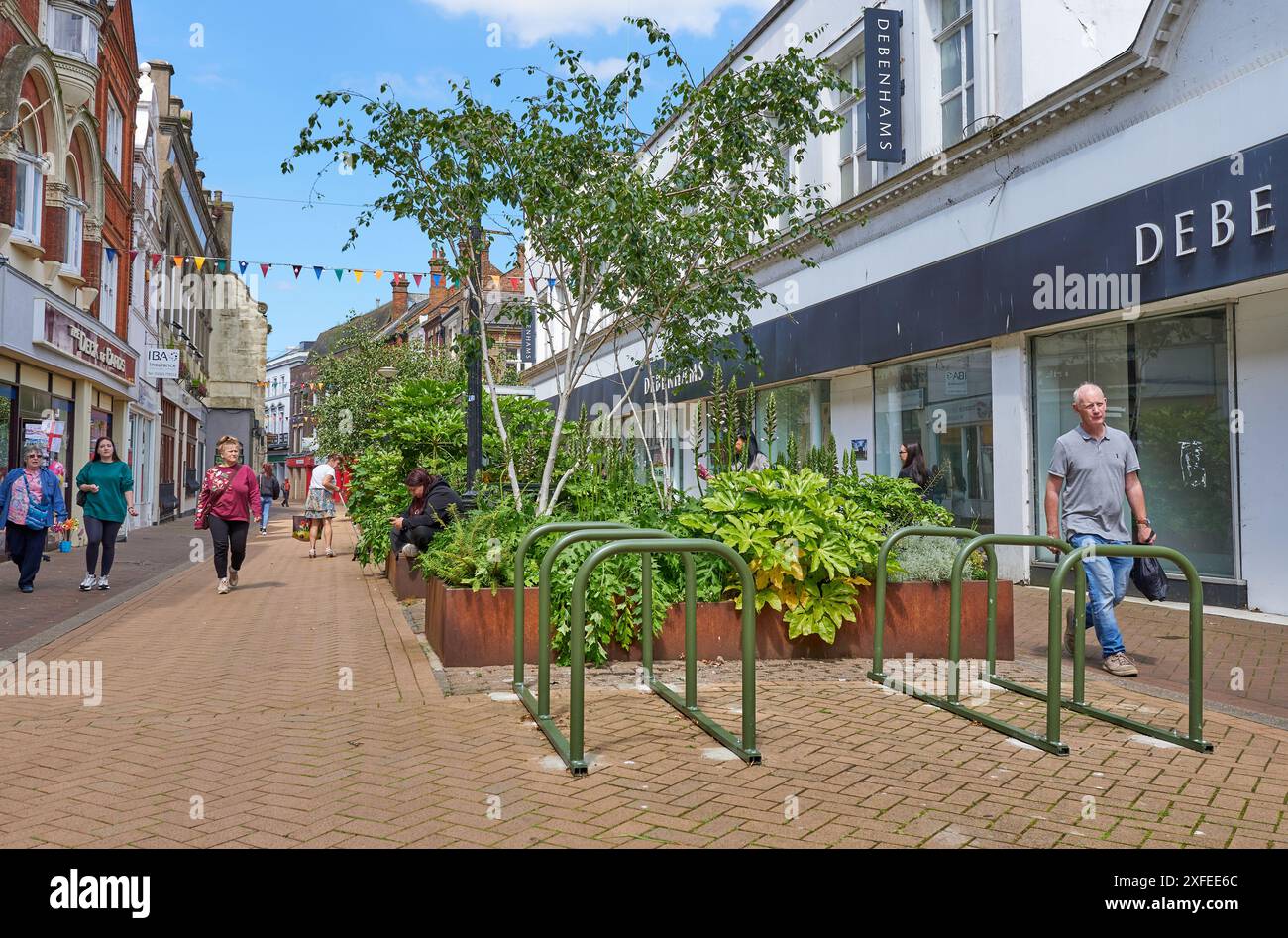 Dead high street hi-res stock photography and images - Alamy