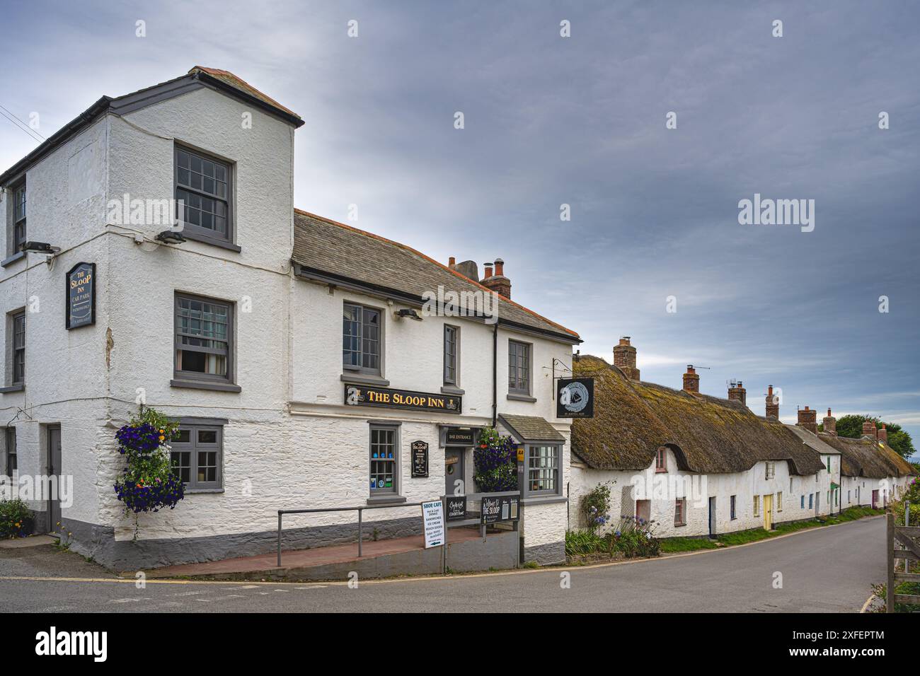 Bantham Village Pub, The Sloop Inn South Devon Stock Photo - Alamy