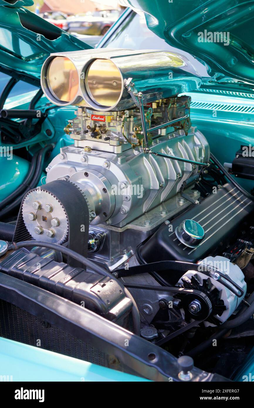 Engine close up tube hi-res stock photography and images - Alamy