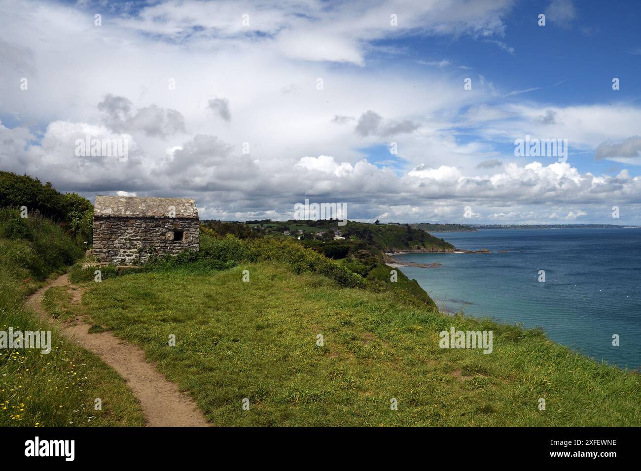 customs officers' path along the Breton coast at Pointe du Roselier ...