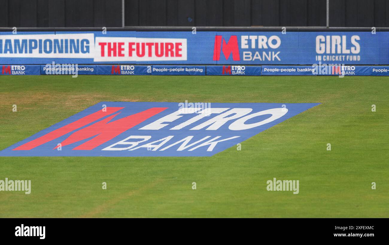 Stadium sponsor boards hi-res stock photography and images - Alamy