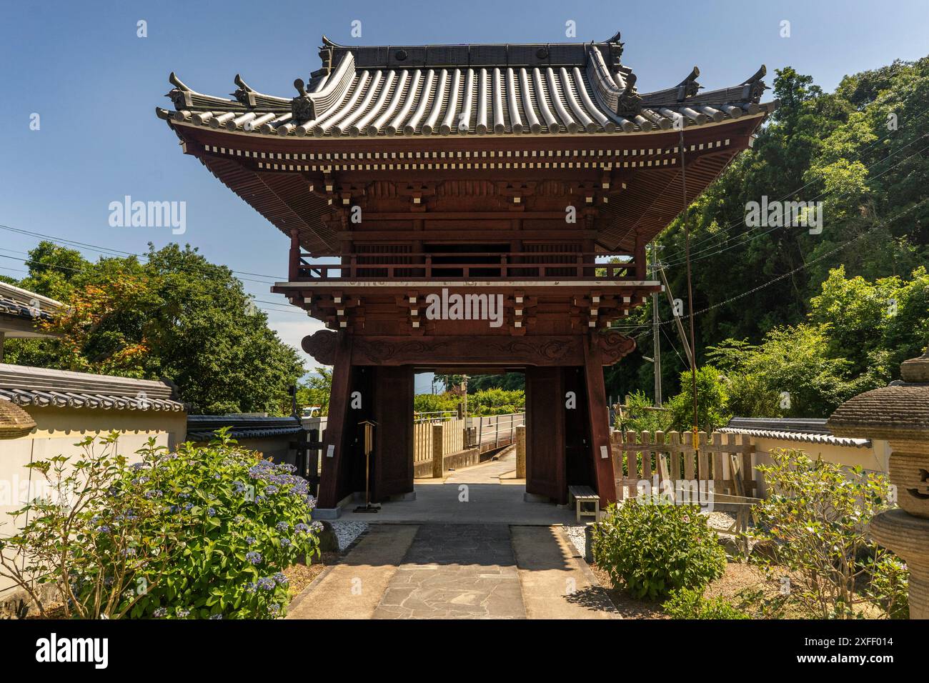 A Buddhist temple in Shikoku Island, Japan - Pilgrimage Tours 88 ...