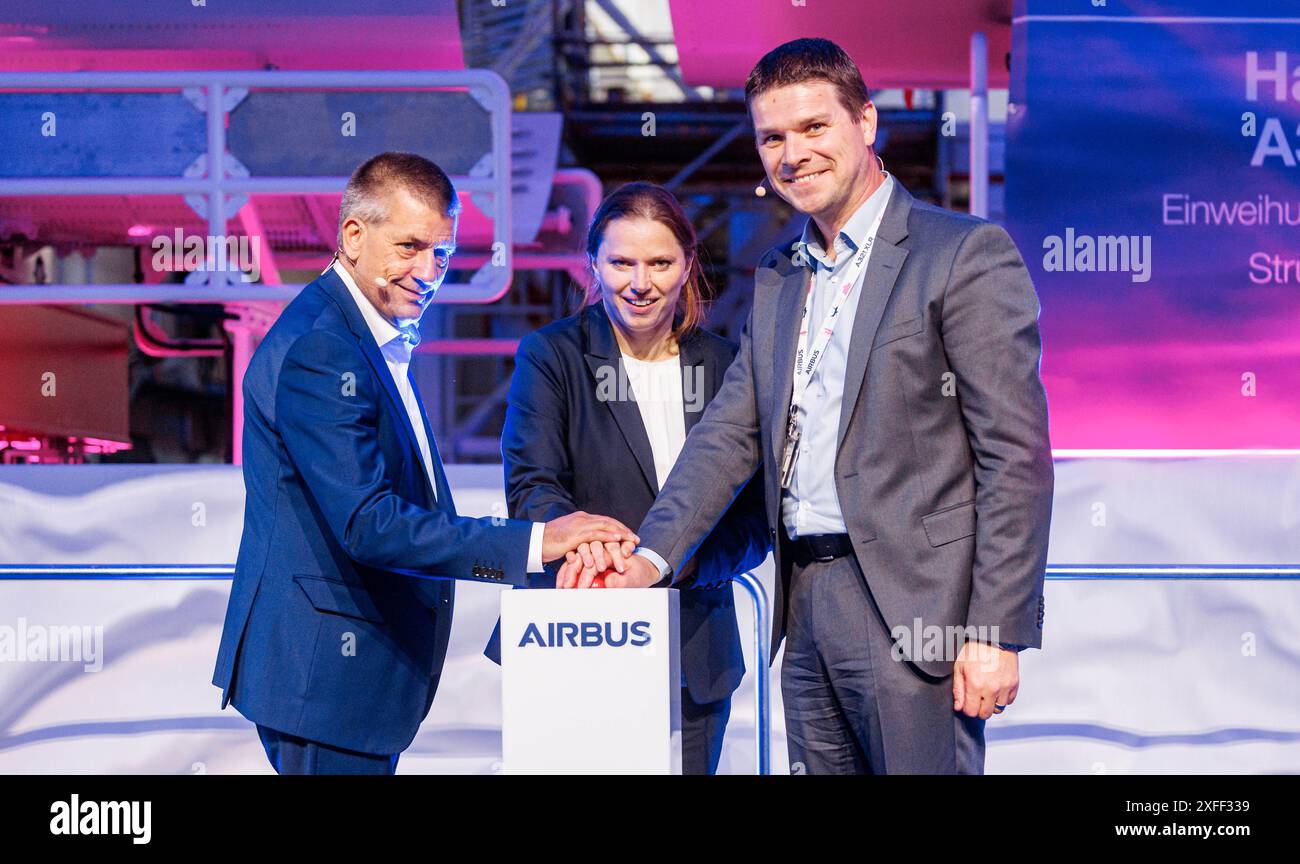 Hamburg, Germany. 03rd July, 2024. André Walter (l-r), Head of Civil Aircraft Production at ...