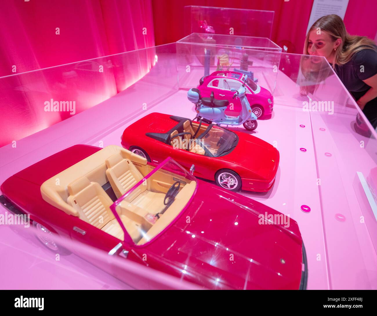 Worlds most famous doll hi-res stock photography and images - Alamy