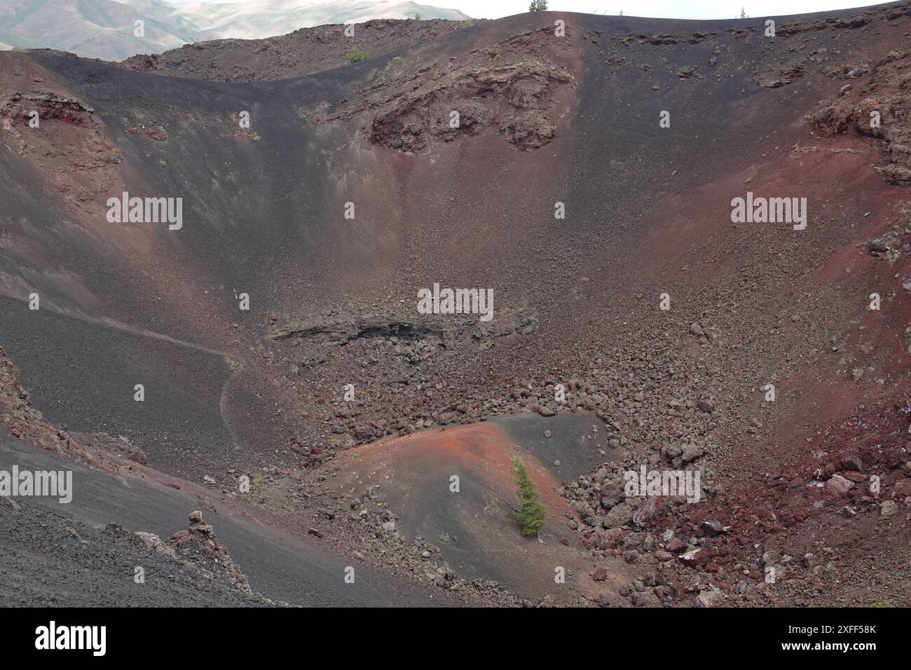 North crater trail hi-res stock photography and images - Alamy
