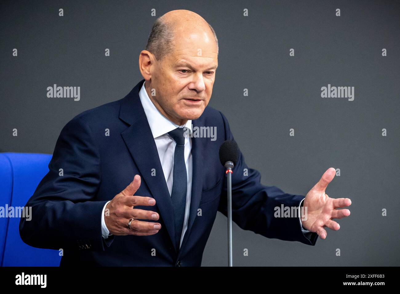 German Chancellor Olaf Scholz takes part in the government questioning ...