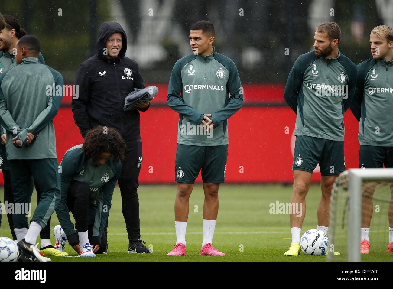 ROTTERDAM - (l-r) Ilias Sebaoui of Feyenoord, Bart Nieuwkoop of ...