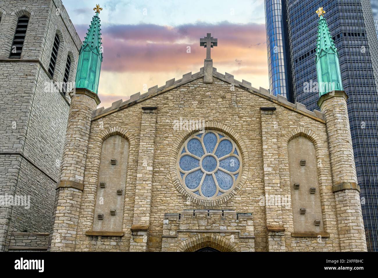 Facade of Mariners Church in Detroit, Michigan, USA Stock Photo - Alamy