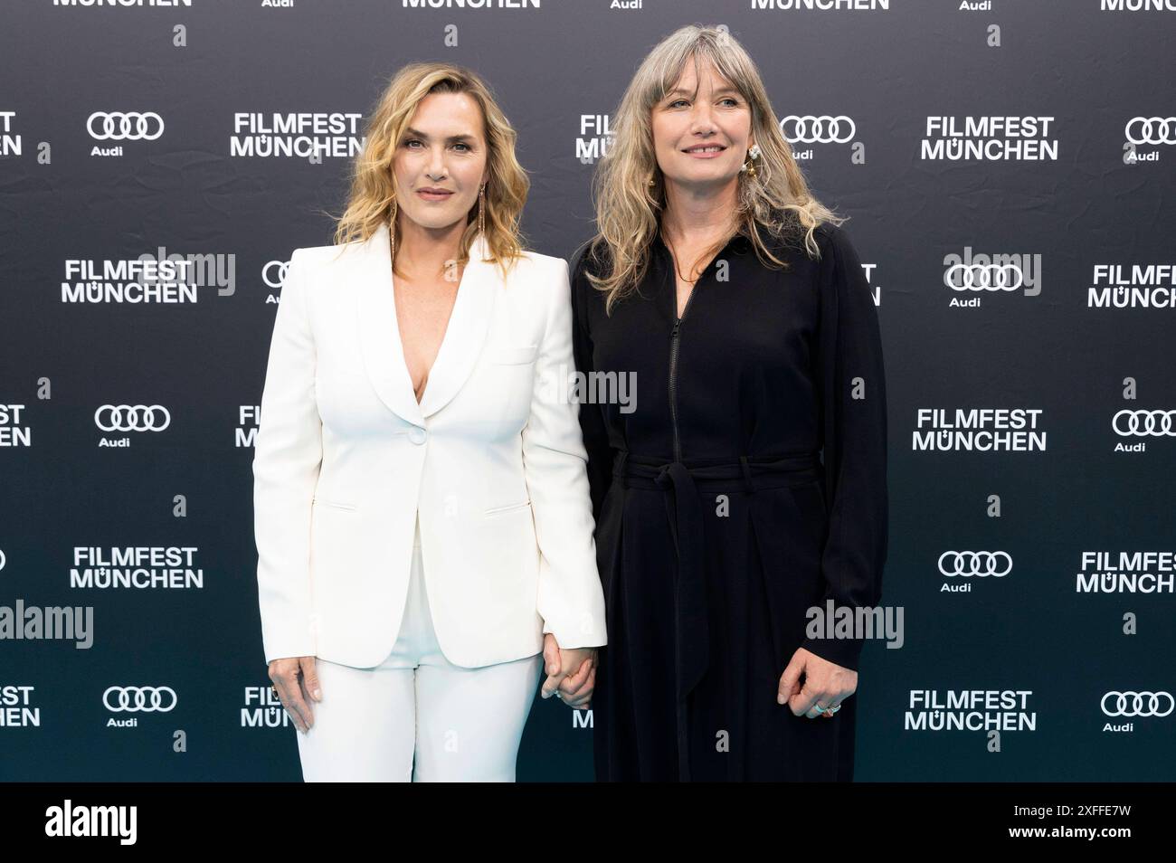 Kate Winslet und Kate Solomon bei der Premiere des Kinofilms Die ...