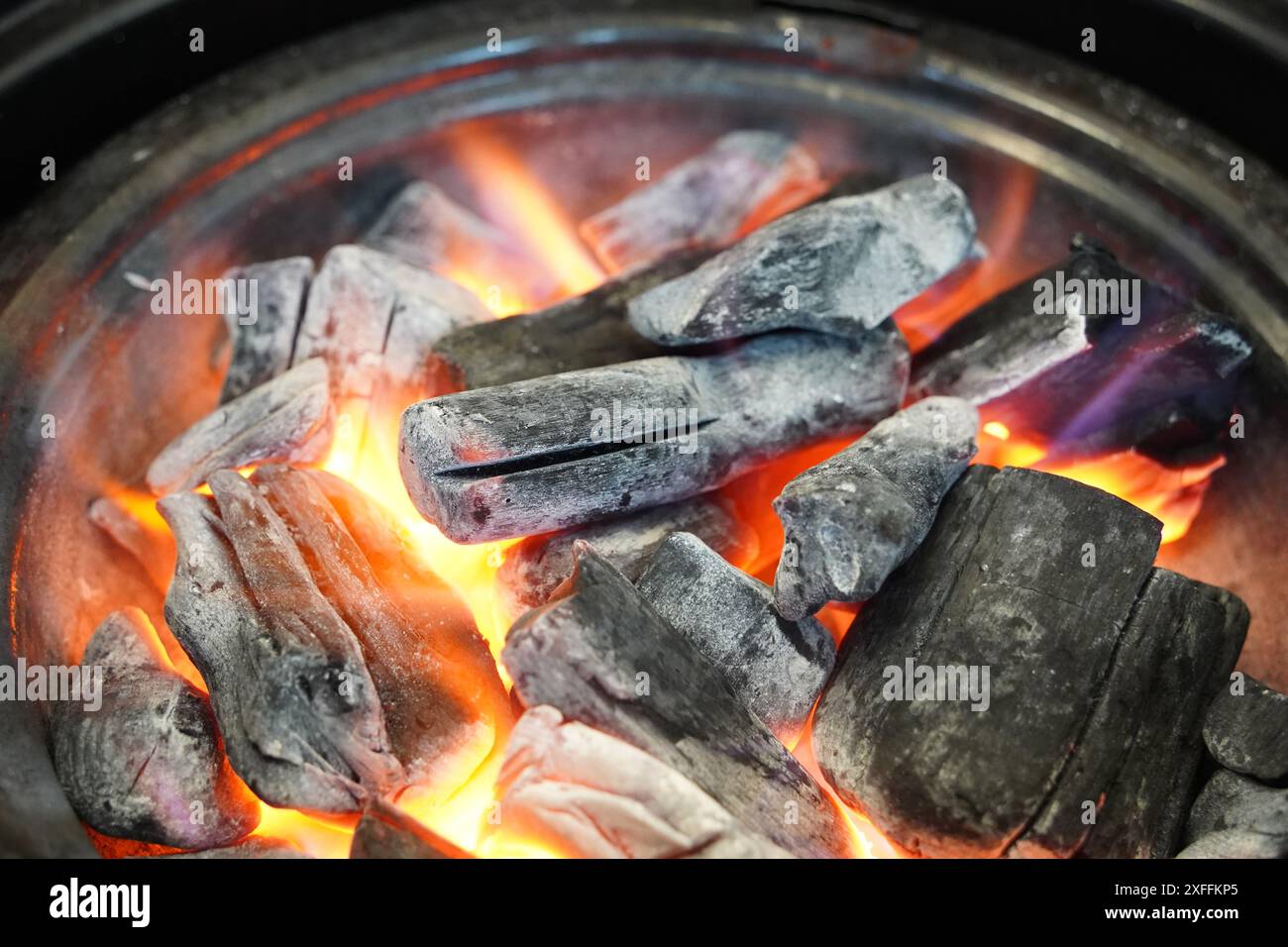 Charcoal fire barbecue hi-res stock photography and images - Alamy
