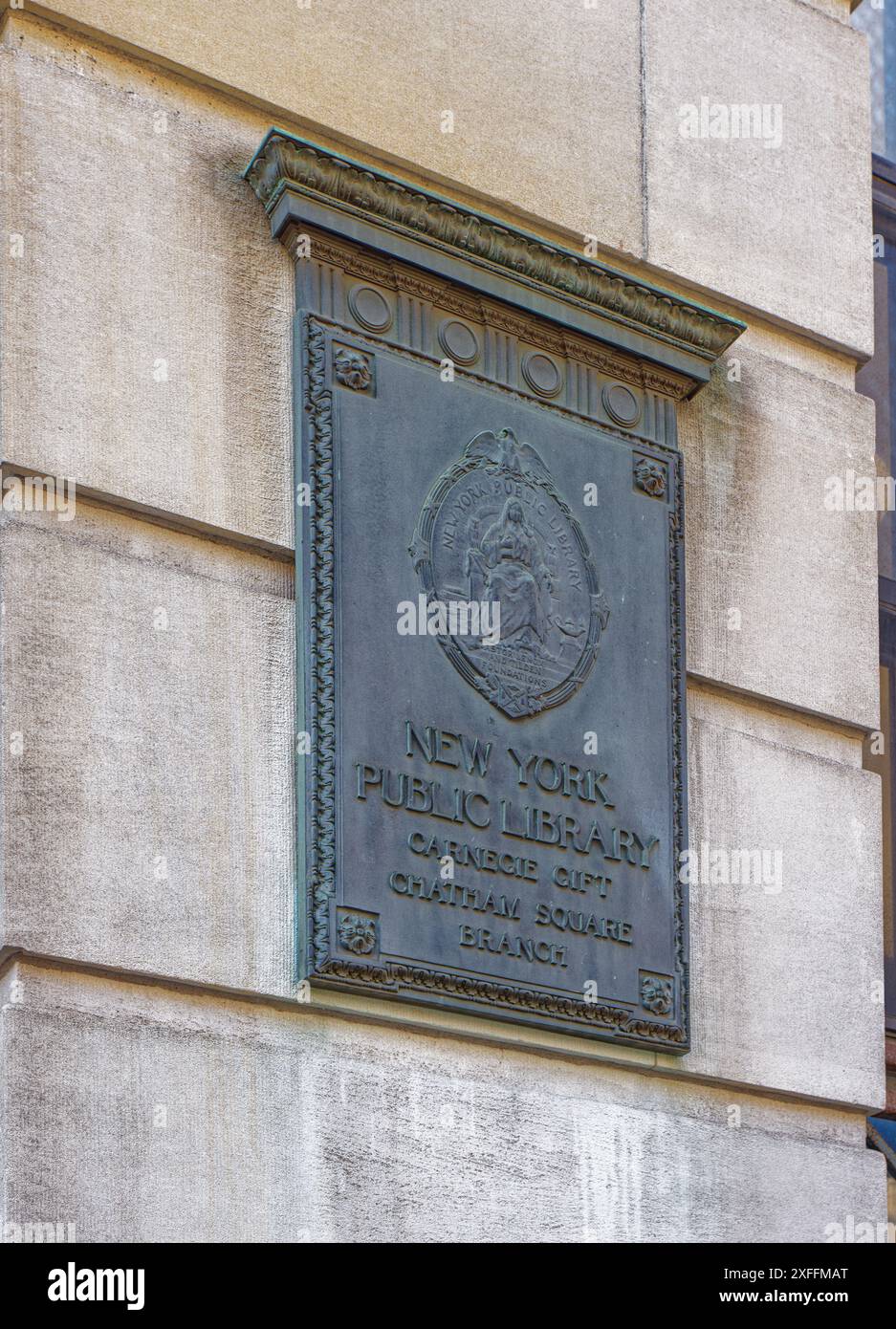 Ionic engaged columns hi-res stock photography and images - Alamy