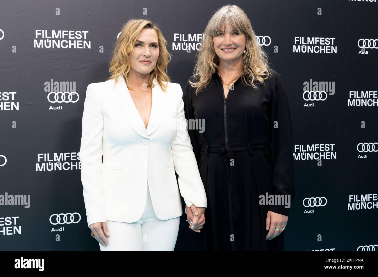 Kate Winslet und Kate Solomon bei der Premiere des Kinofilms 'Die ...