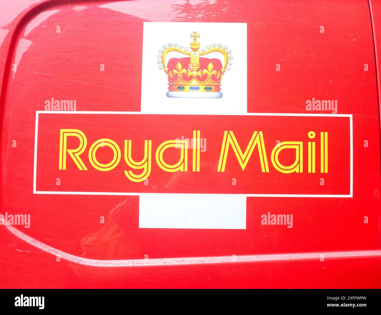 Royal mail logo hi-res stock photography and images - Alamy