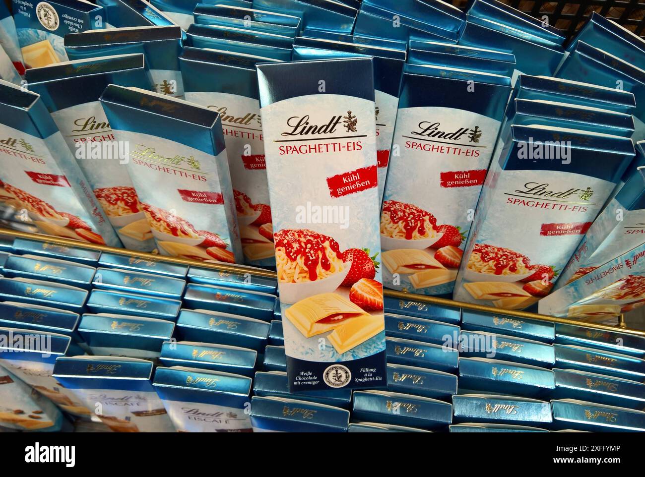 Spaghetti eis hi-res stock photography and images - Alamy