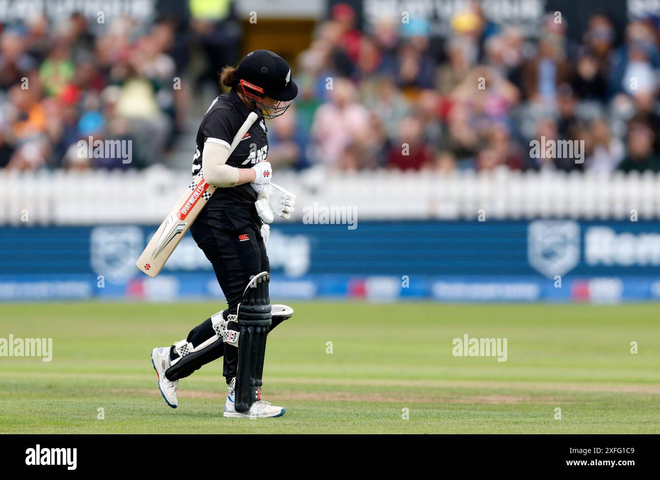 New Zealand’s Georgia Plimmer shows dejection after being run-out by ...