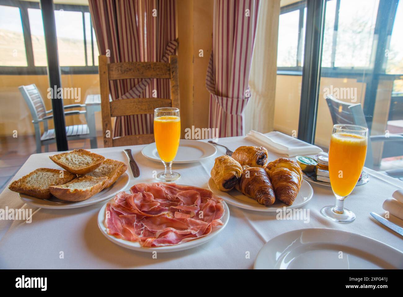 Buen desayuno hi-res stock photography and images - Alamy