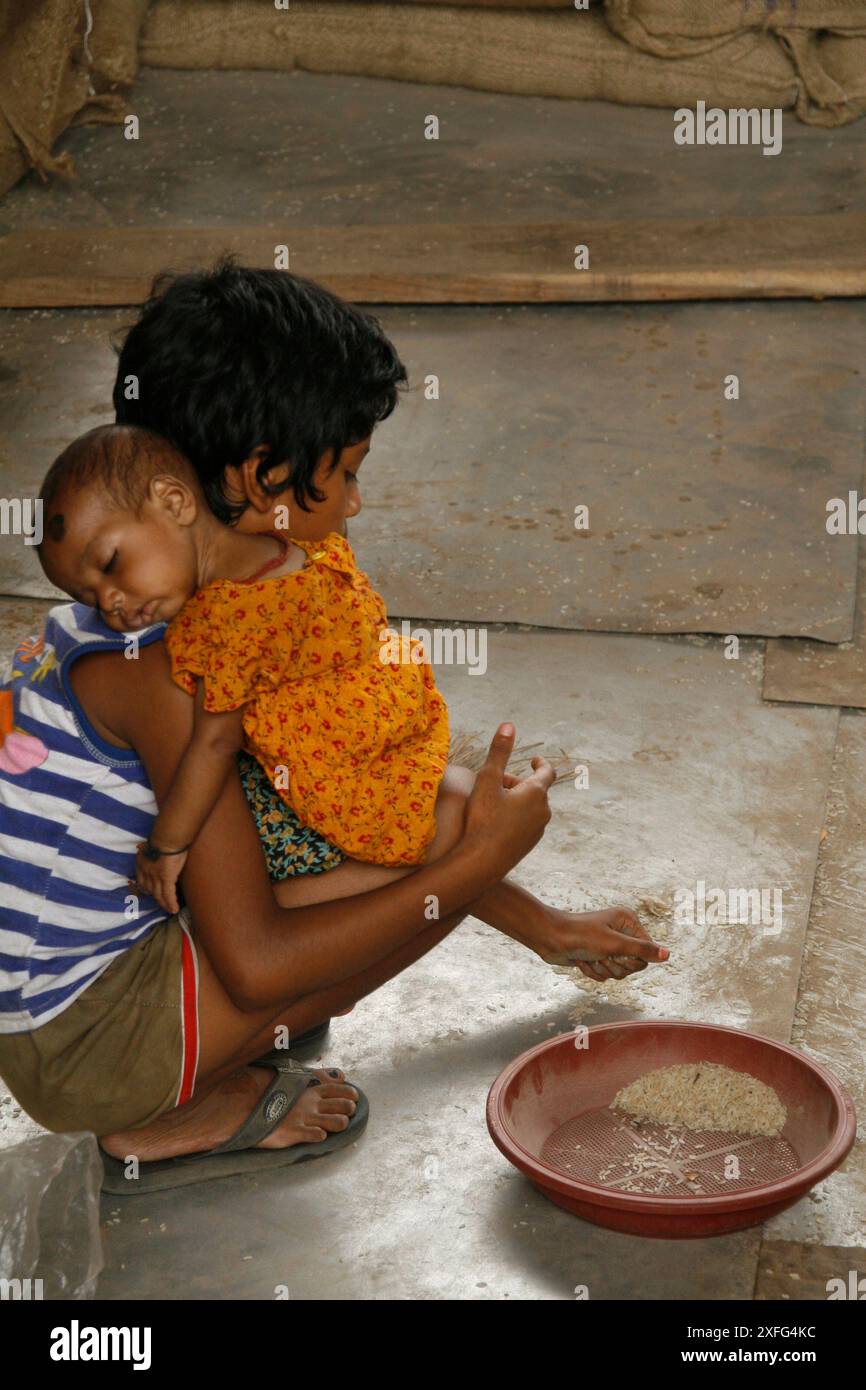 Bangladesh rice price hi-res stock photography and images - Alamy