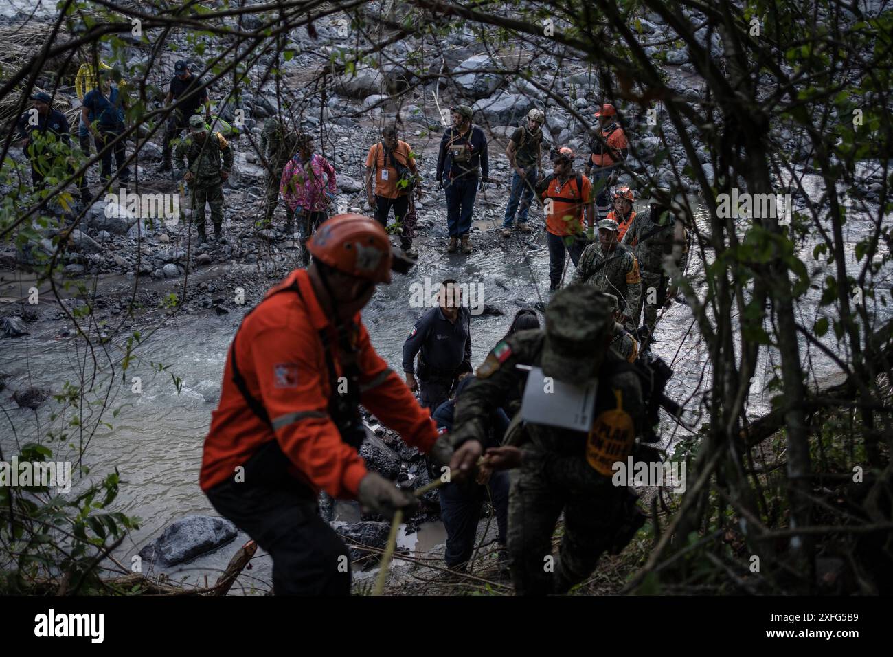 Alto Lucero, Mexico. 02nd July, 2024. Rescue workers are on duty after ...