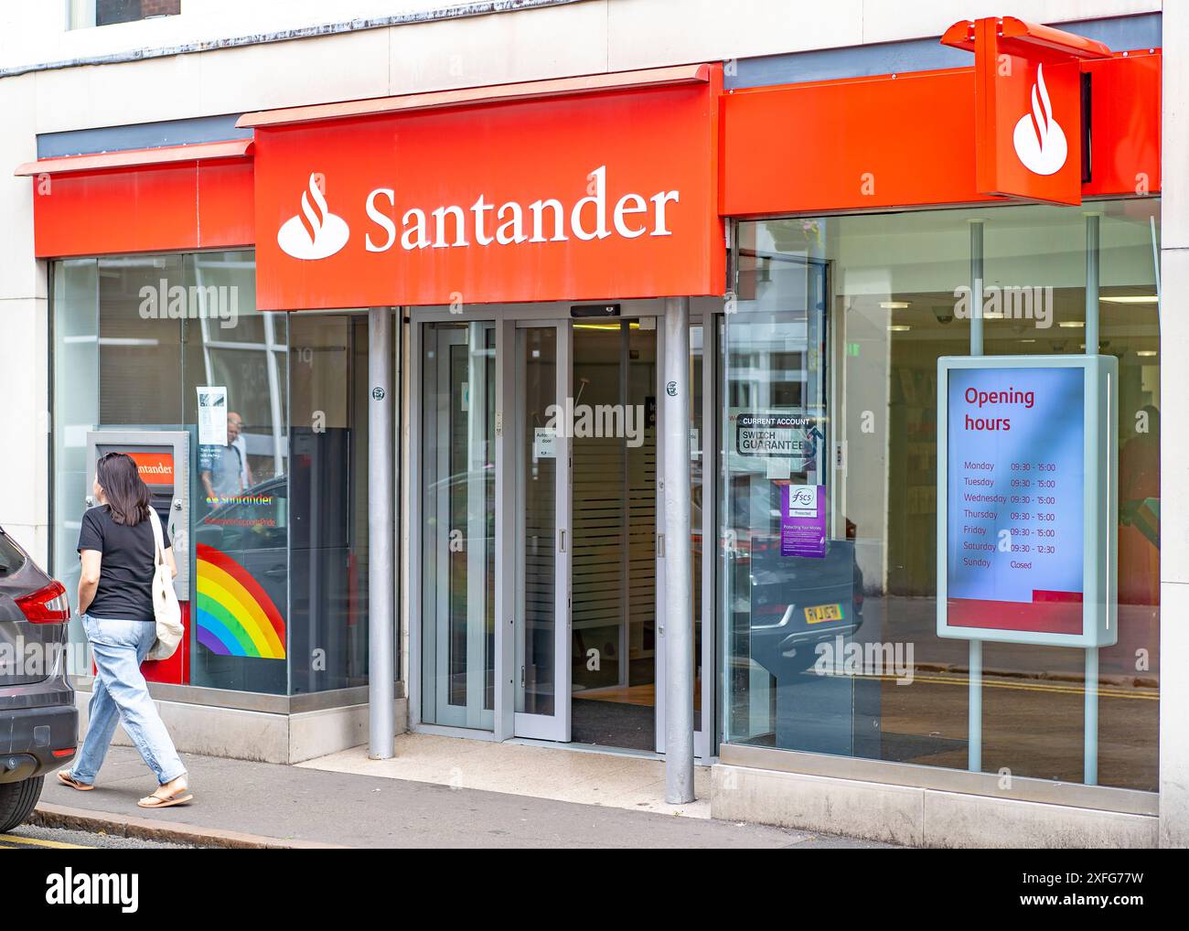 Santander bank uk hi-res stock photography and images - Alamy