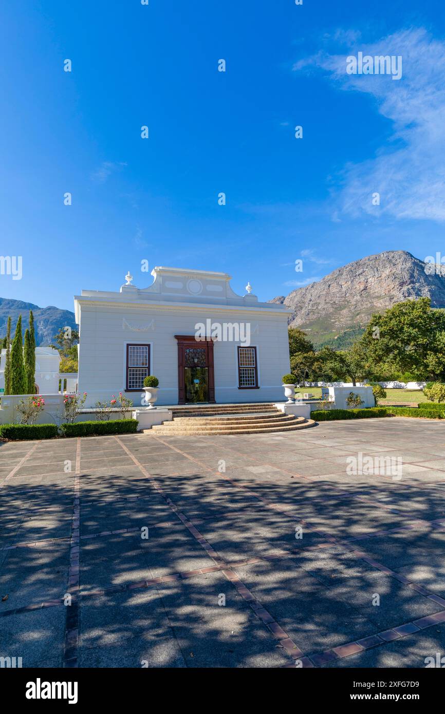 The Saasveld Building and Huguenot Memorial Museum, Franschhoek ...