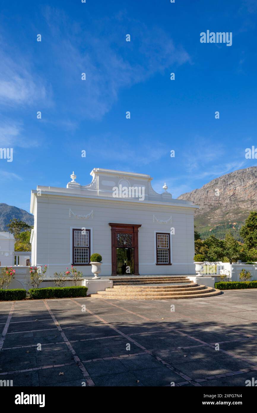 The Saasveld Building and Huguenot Memorial Museum, Franschhoek ...