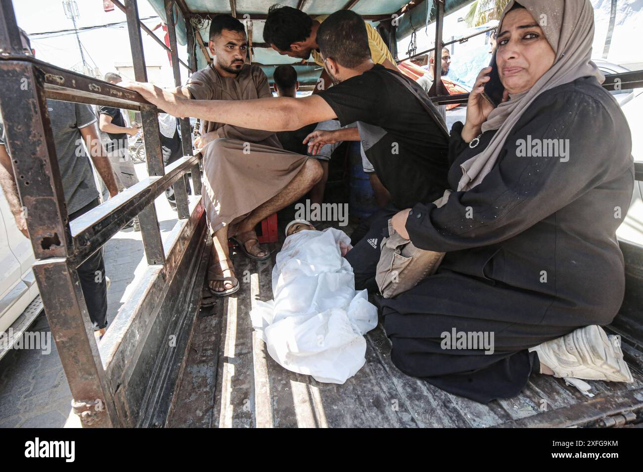 The father and mother of Palestinian girl Hour Sami Daoud Abu Al-Rous ...